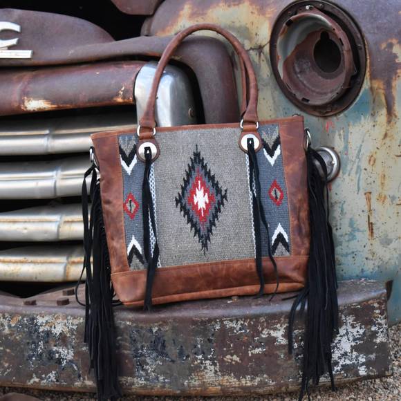 RAFTER T RANCH CO. | Bags | New Rafter T Ranch Co Womens Around The ...